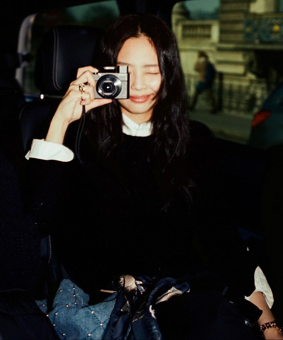 BLACKPINK Jennie Shares Stunning Photos, Capturing Her Beautiful Charm