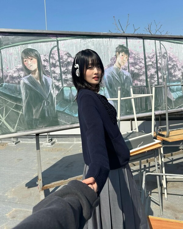 Minnie from (G)I-DLE Evokes First Love in 'Fate' Behind-the-Scenes Photos