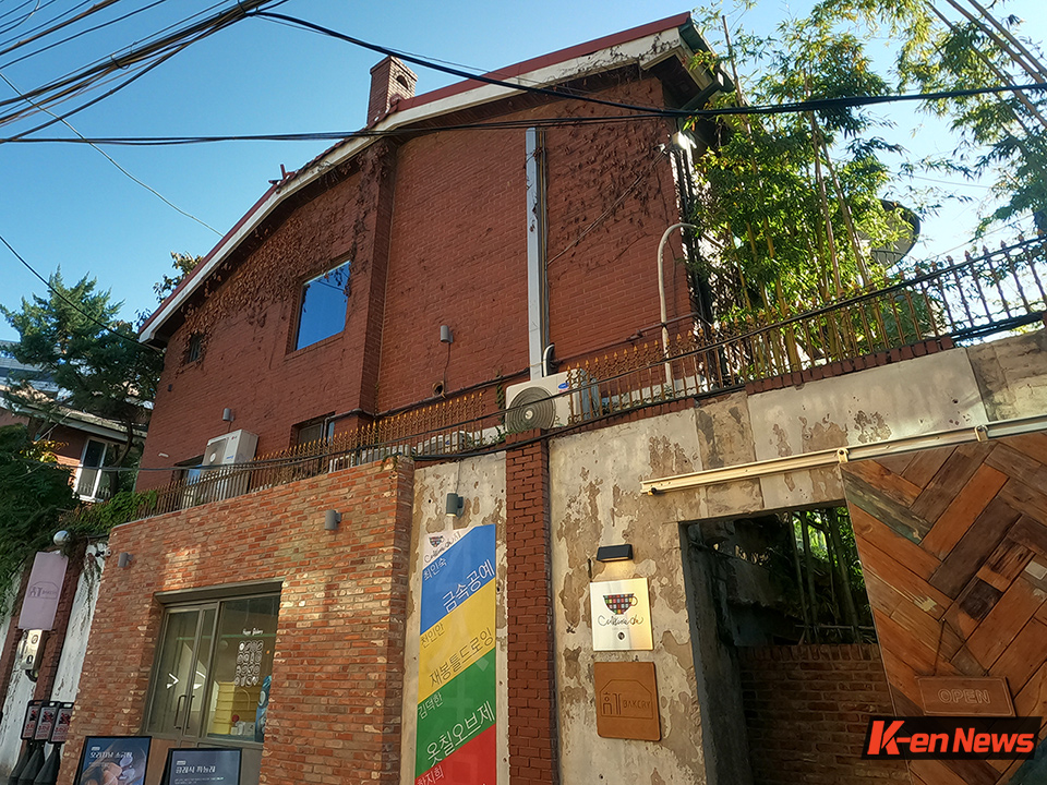 [BTS Spot] A Special Retreat in BTS's Former Residence: Cafe 'Huyga'