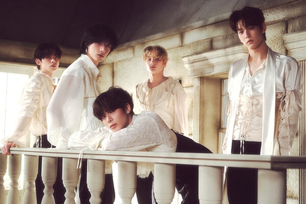 'Deja Vu' by Tomorrow X Together Makes Waves on Billboard and Global Charts