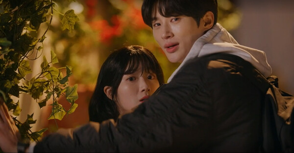 'Lovely Runner’ Seon-jae and Sol’s Sweet Romance.. But...