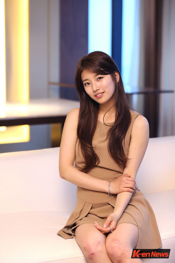[From 2013] Suzy "Nation's First Love" Embodies Both Innocence and Elegance