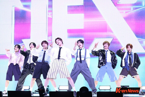 NEXZ Hot Debuts: "We Aim to Showcase Our Unique Vibe and Hold a Solo Concert"