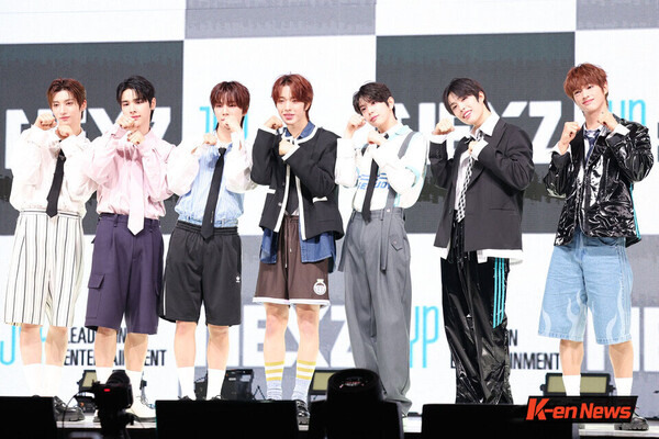 NEXZ Hot Debuts: "We Aim to Showcase Our Unique Vibe and Hold a Solo Concert"