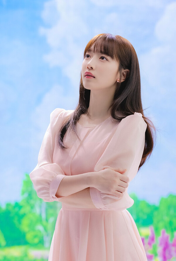 Pyo Ye-jin Shines in Behind-the-Scenes Stills from 'Dreaming of a ...