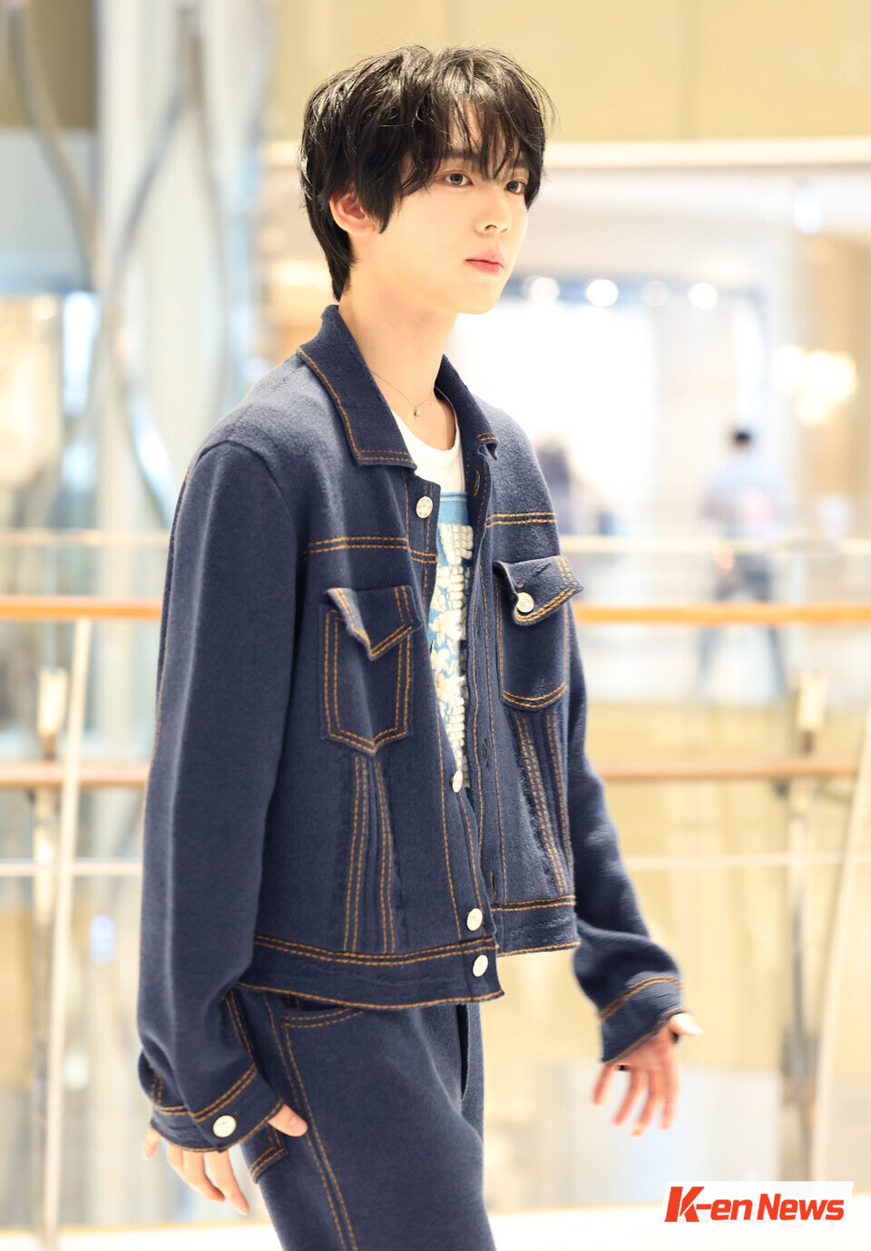 Zerobaseone Han Yu Jin Exemplifies Perfect Handsomeness