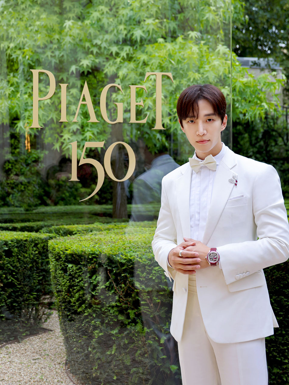 Lee Junho Captivates the Romantic City of Paris!