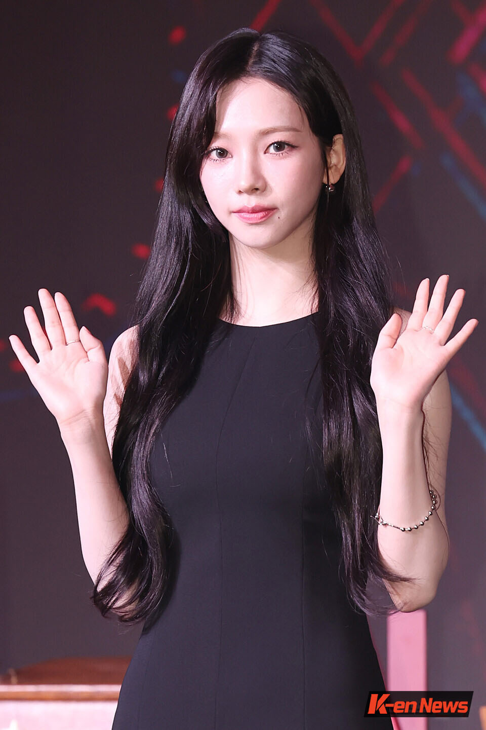 Karina's First Variety Show Challenge! Netflix's 'Agents of Mystery'