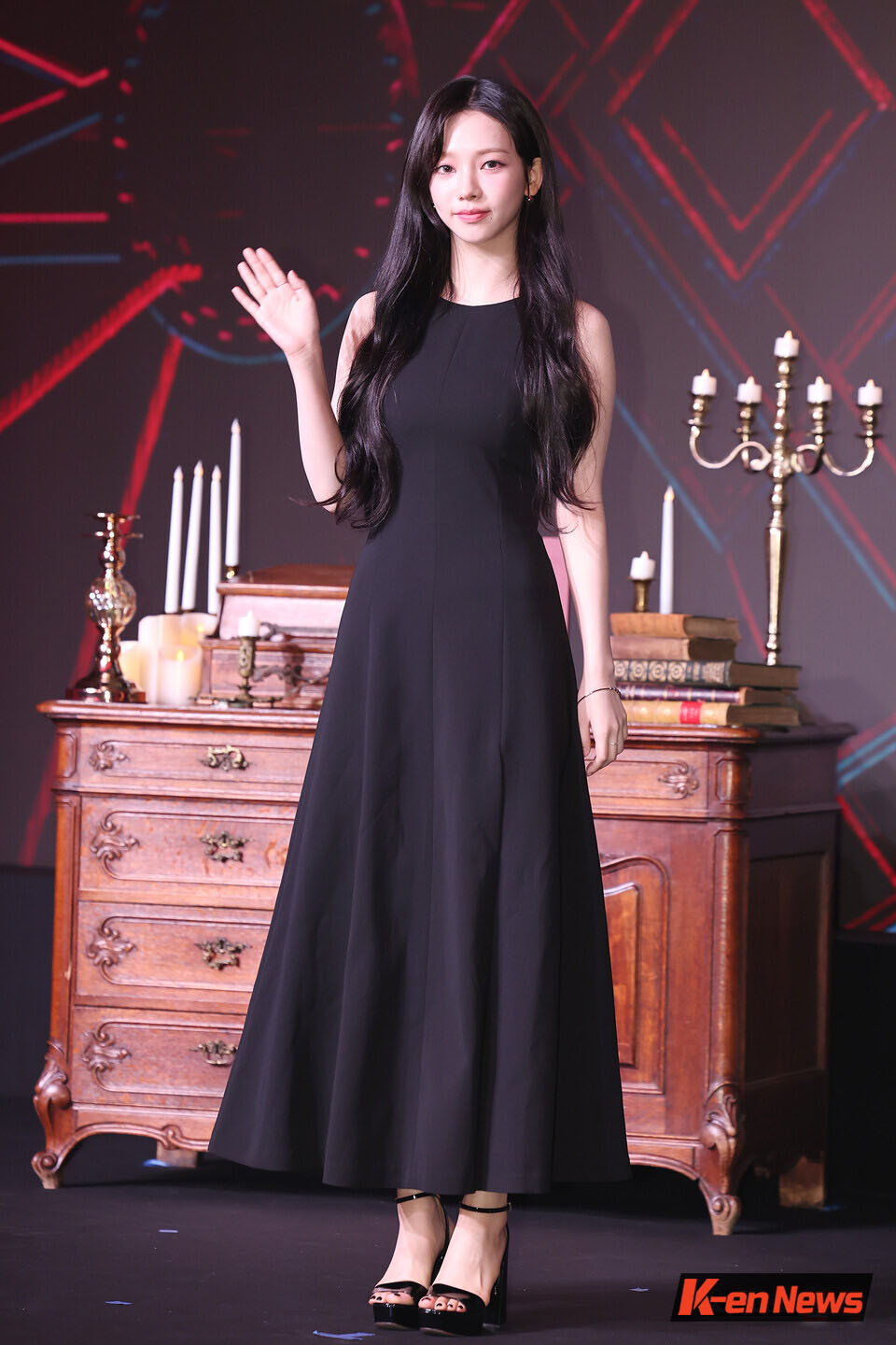 Karina's First Variety Show Challenge! Netflix's 'Agents of Mystery'