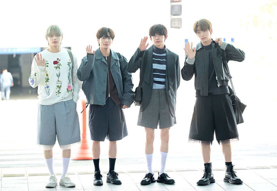 TXT Beomgyu to Miss Paris Fashion Week Due to Ankle Injury