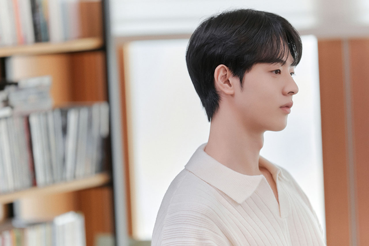 Kim Hyun-jin: Rising Heartthrob with Superior Looks and Charisma