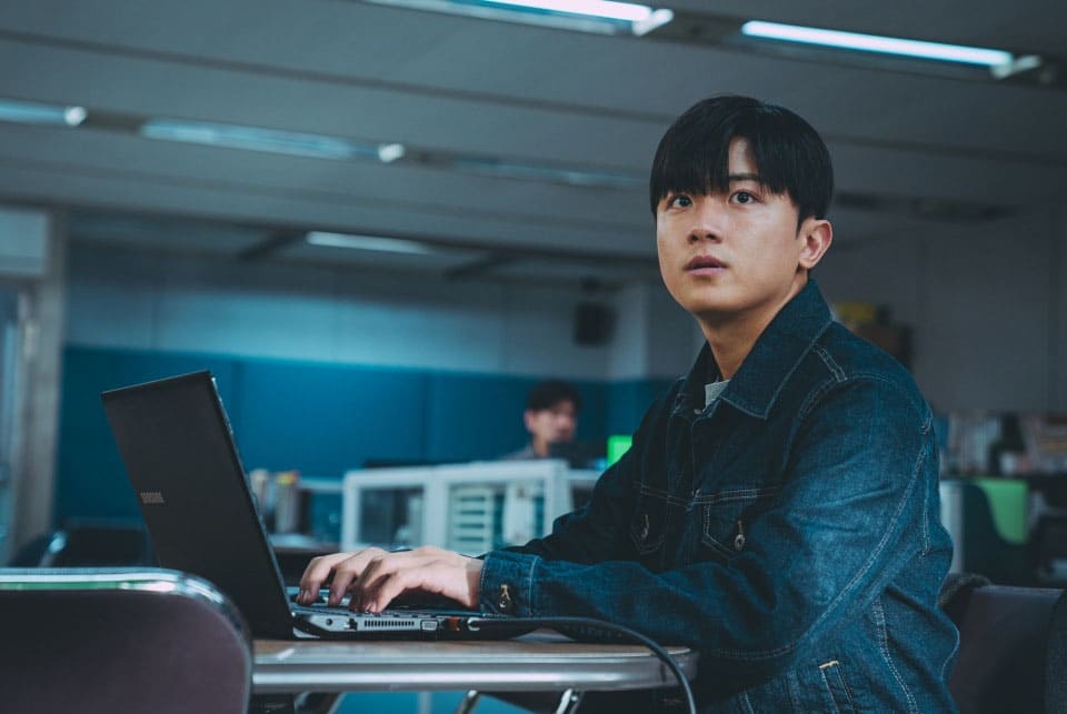 Rising Star Kim Shin-bi Shines in Diverse Roles, Captivates Audiences