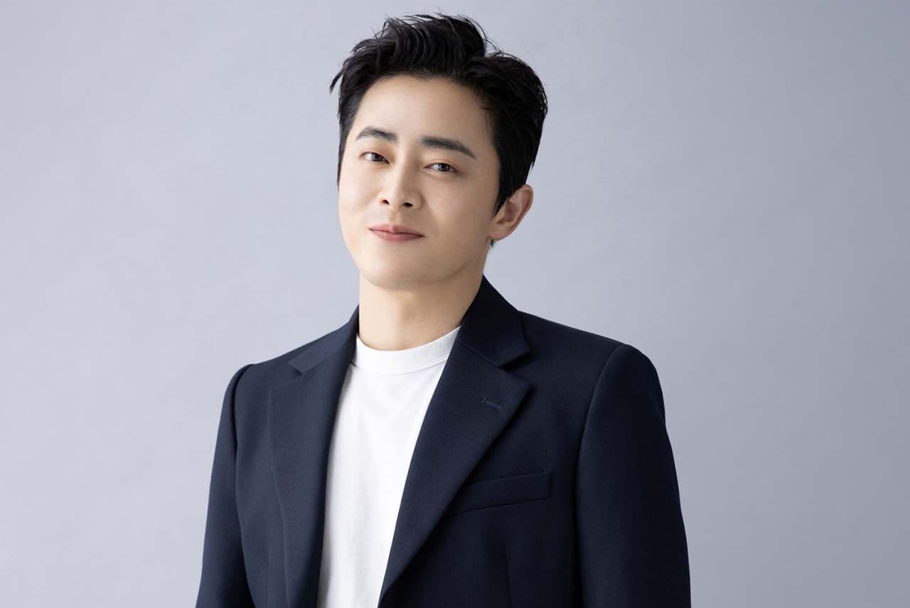 [Interview] Jo Jung-suk on Wearing High Heels and Fitting 100 Dresses