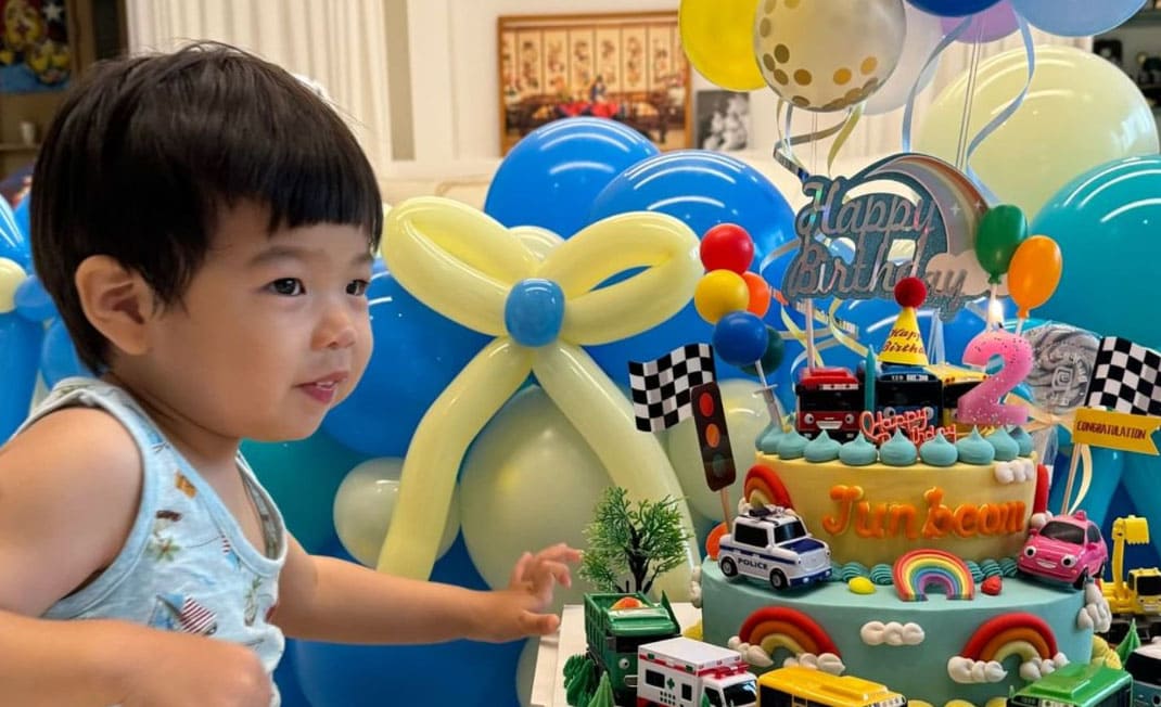 Hong Hyun-hee and Jason Donate 10 Million Won in Son's Name