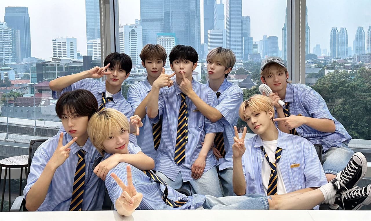 WHIB Captivates Jakarta Fans with Heartfelt Fan Meet-Up and Cultural ...