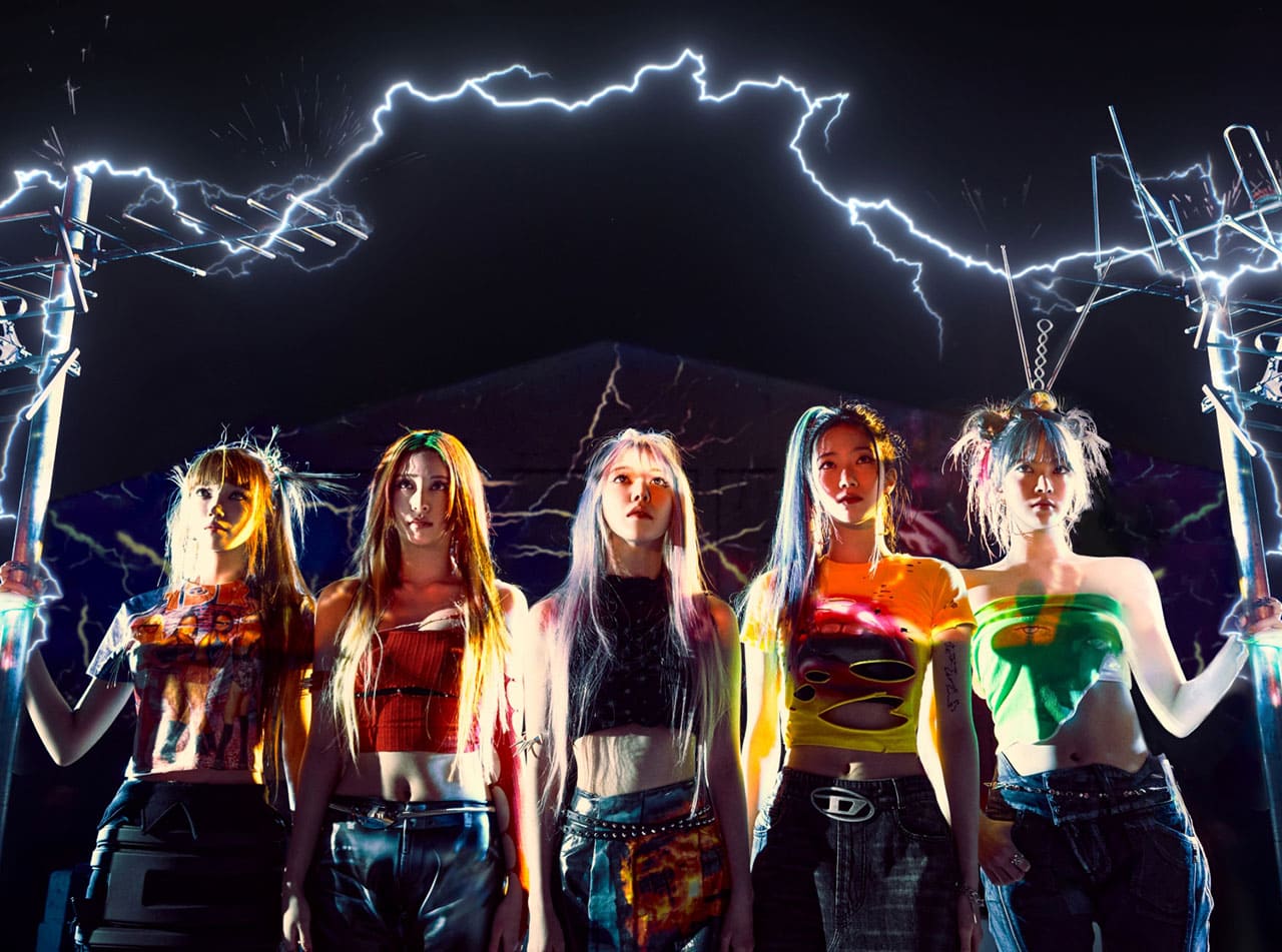 'Visual Shock' LE SSERAFIM Unveils Electrifying Lightning Concept for 'CRAZY'