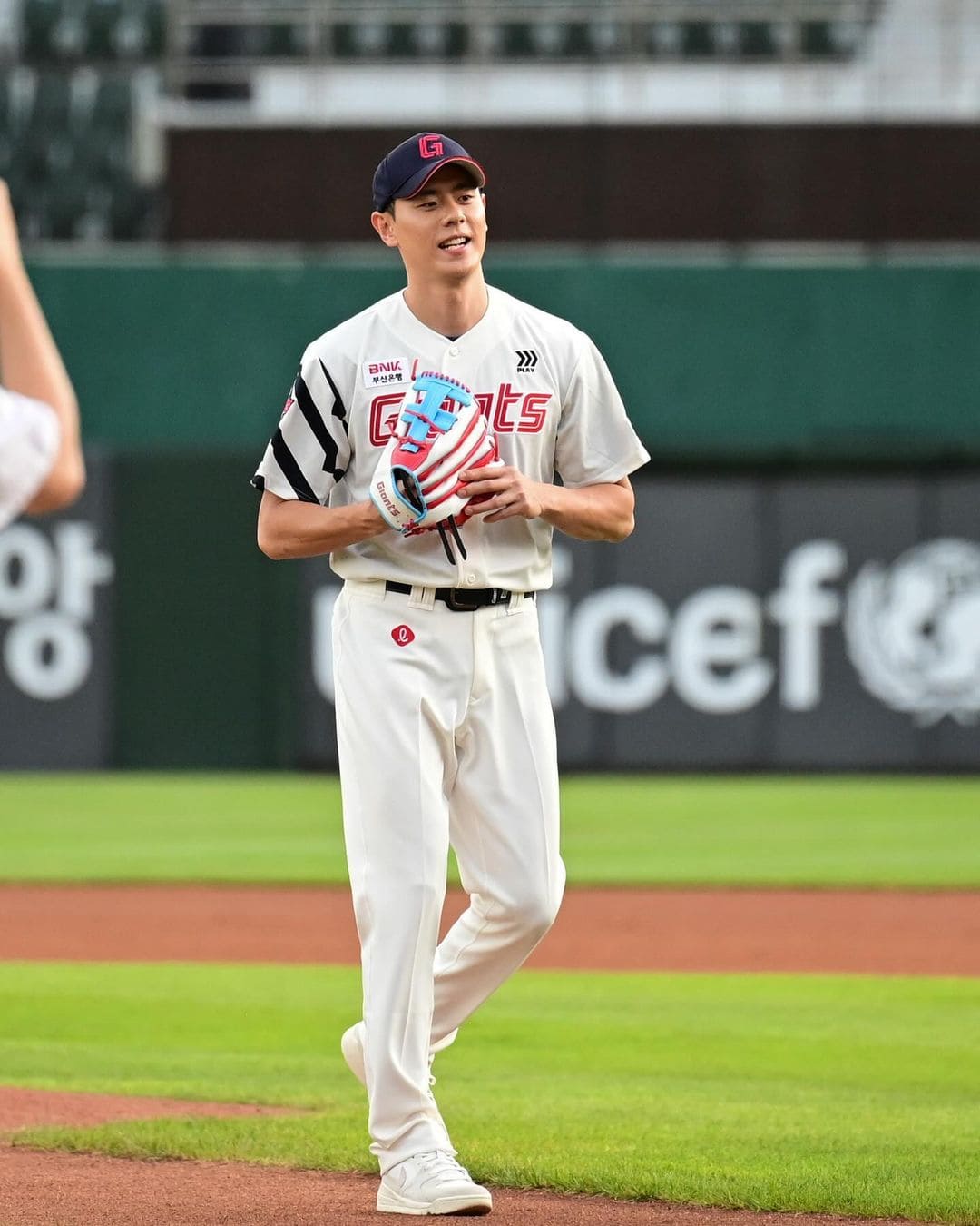 'Form's Insane' Basketball Player Lee Kwan-hee Looks Even Better in a ...