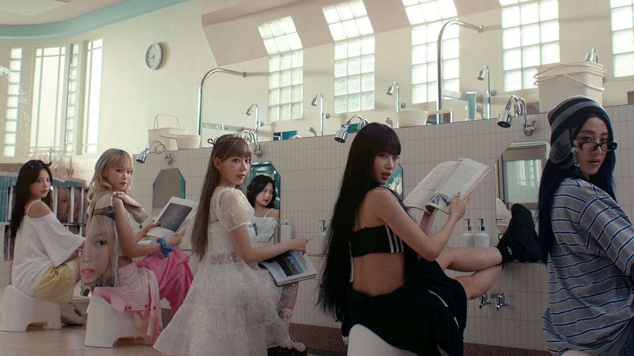 LE SSERAFIM Drops Teaser for ‘CRAZY’ MV Featuring Bathhouse Reading Scene