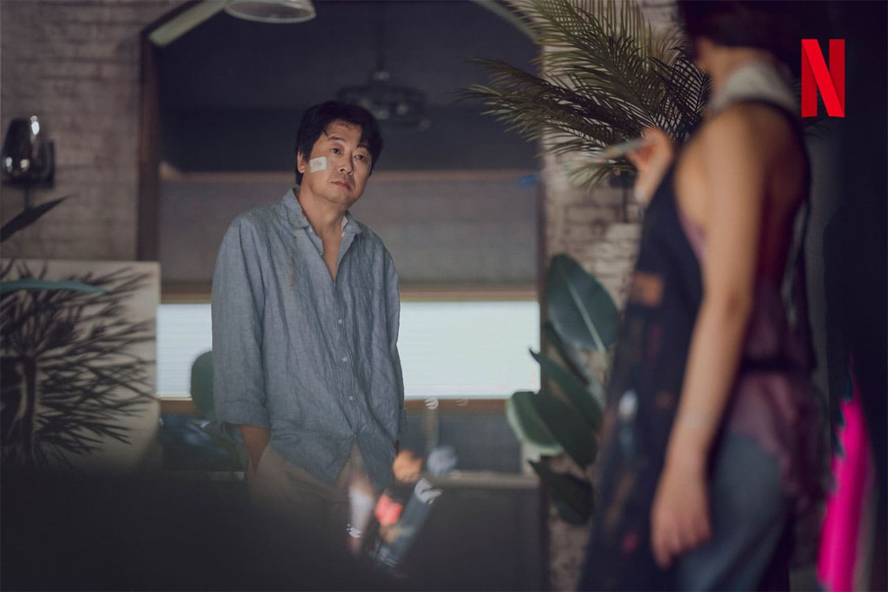 Kim Yoon-seok Drives the Powerful Story in 'The Frog,' Marking a ...