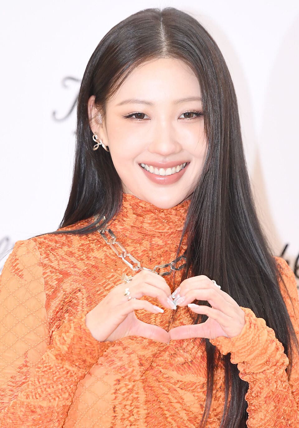 Netflix 'The Influencer' Ends with Controversy: Oking's Prize Revoked, Kwazup Saeyeon Sparks Debate