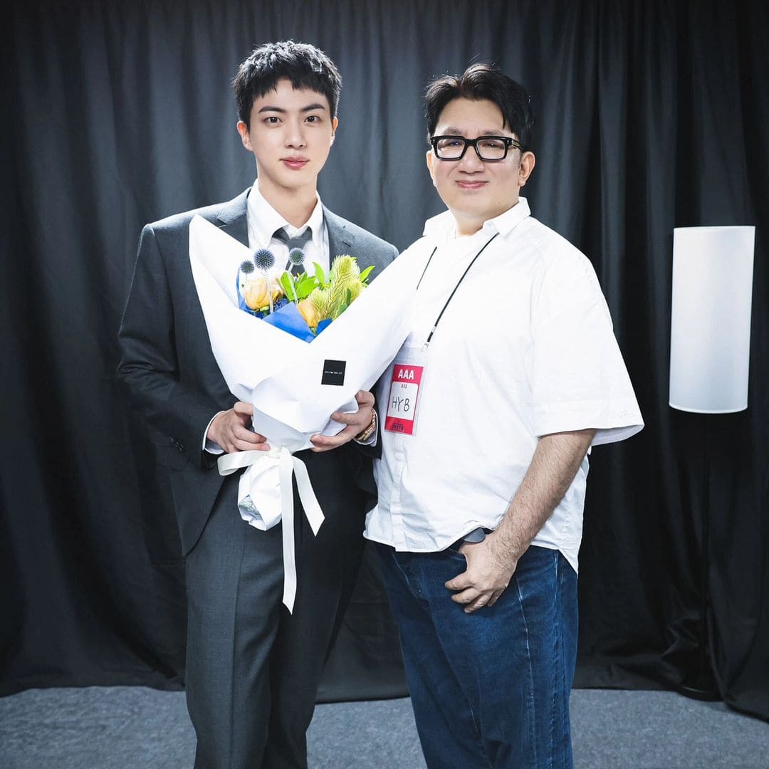 Bang Si-hyuk’s 3-Month Weight Change: Weight Loss or Photo Edit?