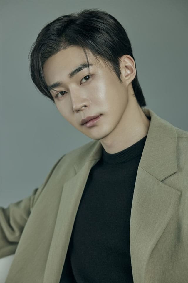 [Interview①] 'The Tyrant' Actor Moo Jin-sung, Carving a New Path with a ...