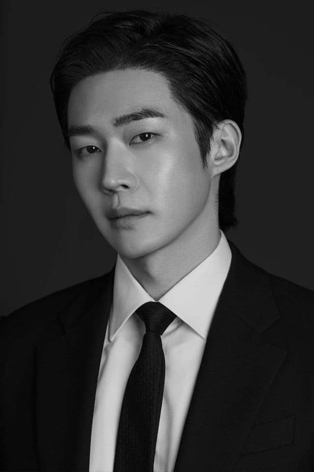 [Interview②] 'The Tyrant' Actor Moo Jin-sung: "I Admire Cha Seung-won's ...