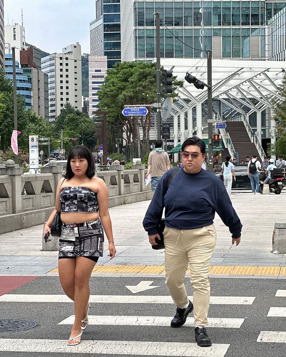 'Meaty Soo-ji' Lee Soo-ji Takes on 'Juicy Seyeon' in 100% Sync Parody