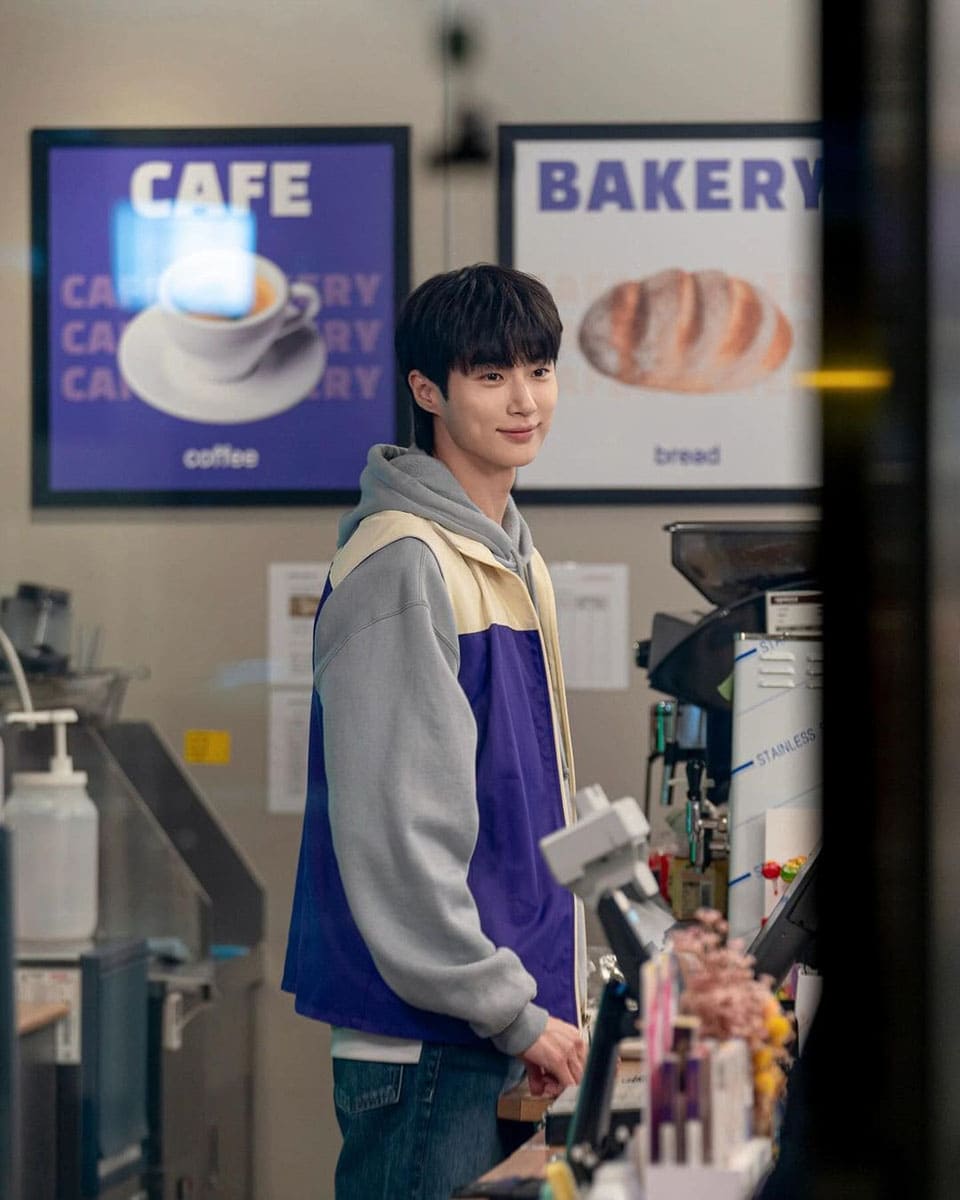 Byun Woo-seok Turns into a Charming Convenience Store Clerk with Dimples