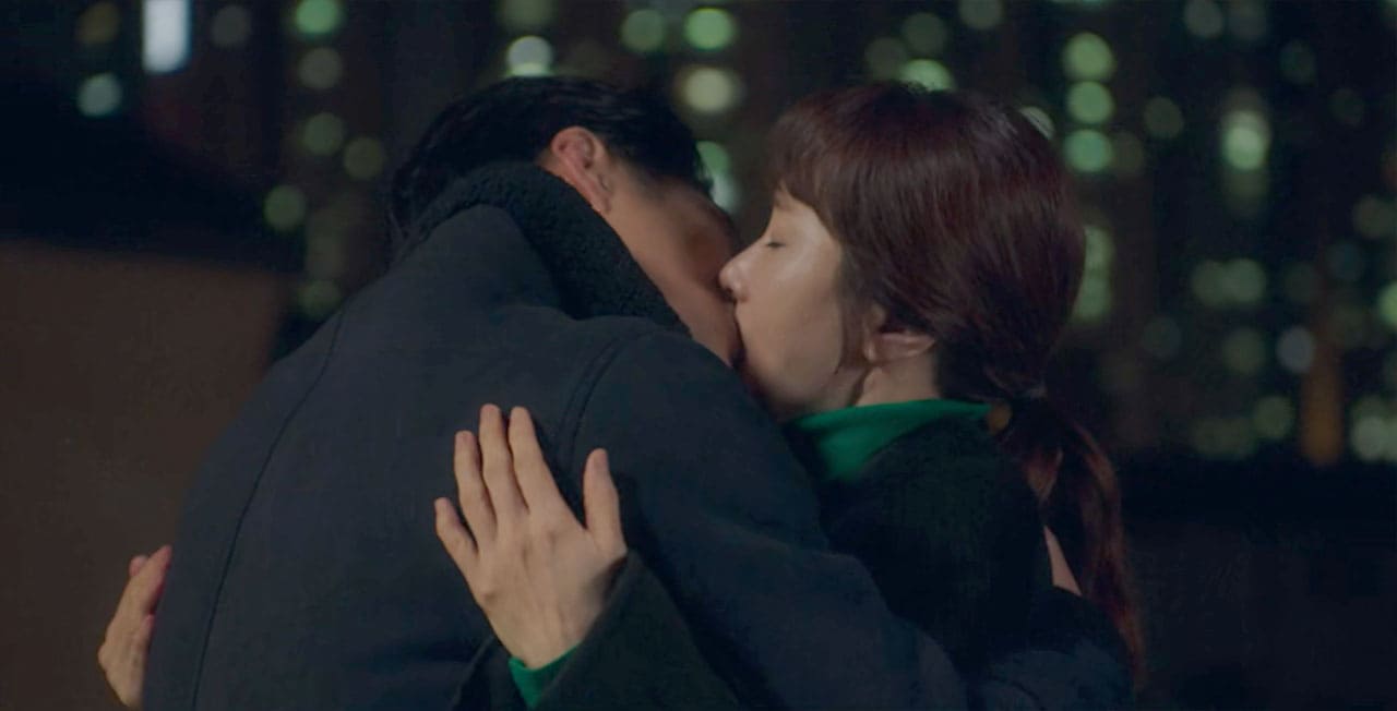 Byeon Moo-jin ♥ Geum Ae-yeon Share Heartfelt Kiss in Emotional ‘Romance in the House’