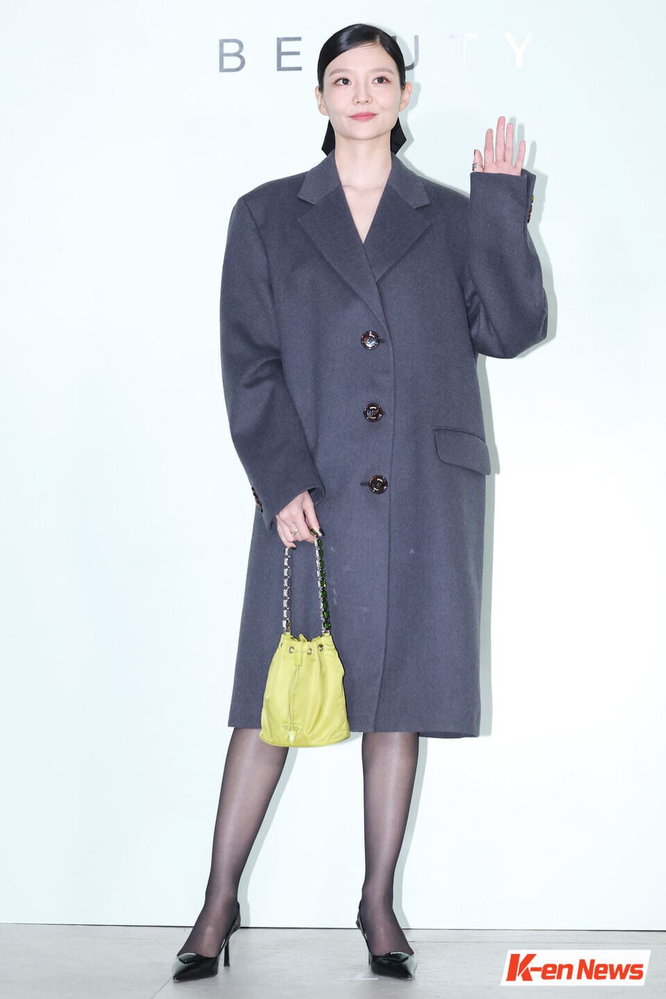 Esom Captivates in Stylish Oversized Look