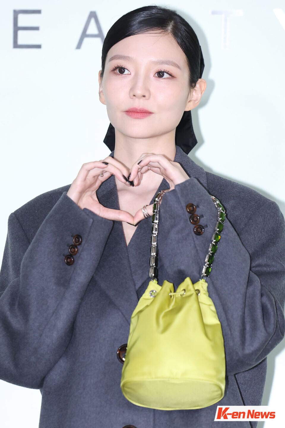 Esom Captivates in Stylish Oversized Look