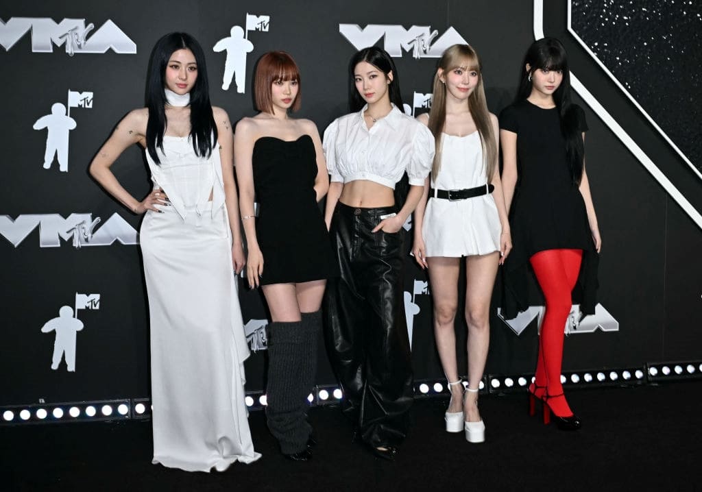 LE SSERAFIM Shines at 2024 MTV VMA with First Award Win, Leading K-Pop in the U.S.