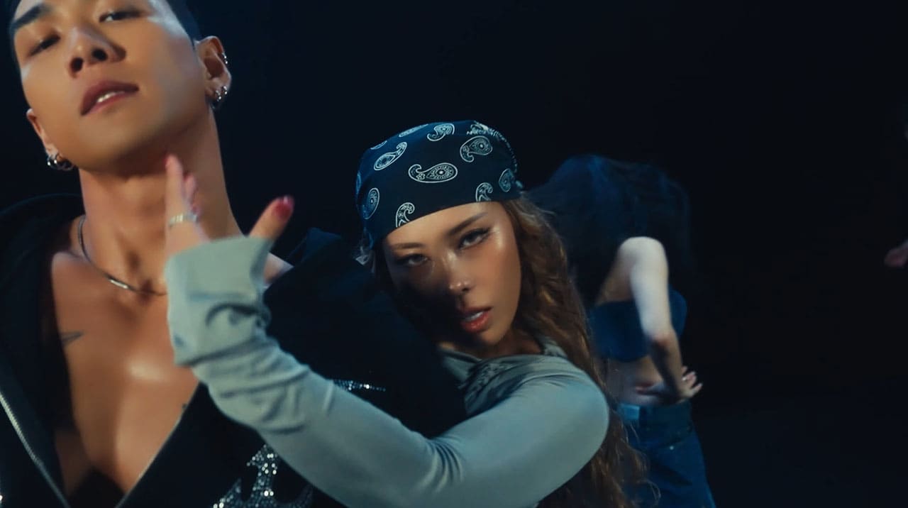 Baekho Unleashes Sensual Charm in Performance Video with Gabee