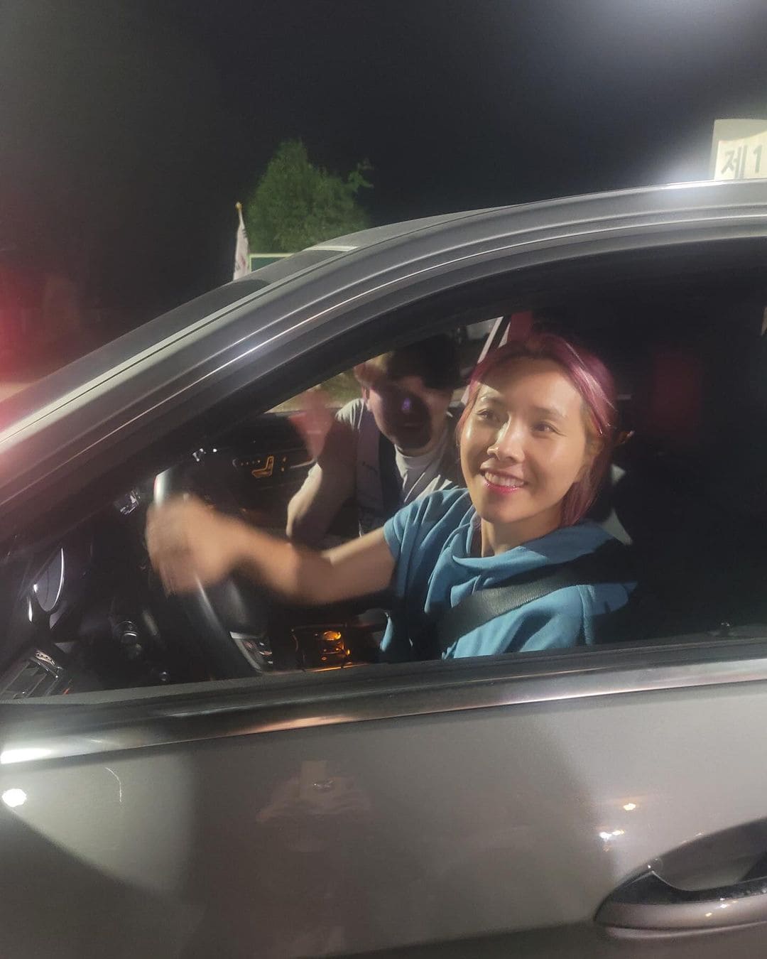 Comedian Shin Bong-sun Enjoys Pool Day After 11kg Weight Loss