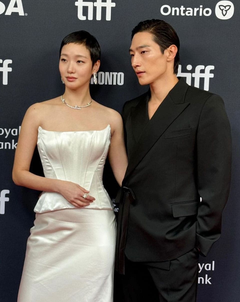 Kim Go-eun Stuns with Short Hair at TIFF for 'Love in the Big City'