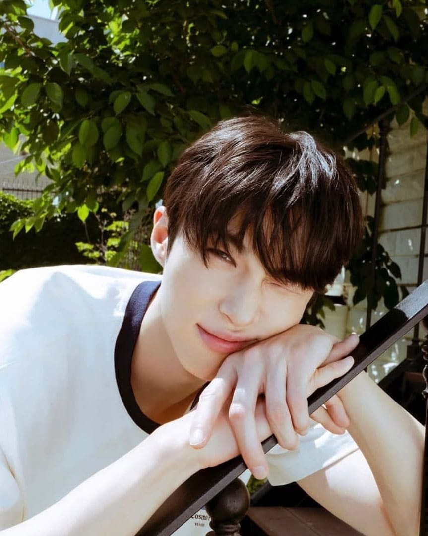 Byun Woo-seok Takes First Place for 4th Consecutive Time at ‘Hot ...