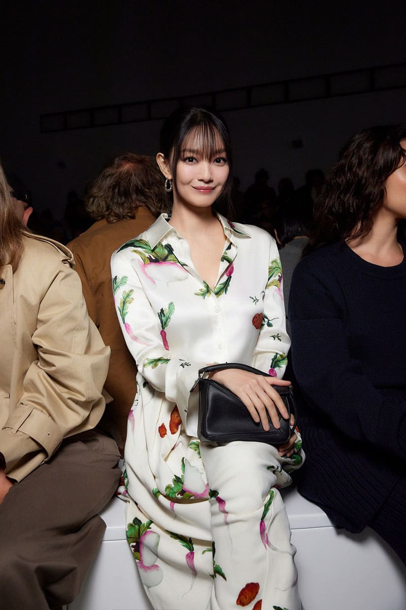 'Kim Woo-bin♥' Shin Min-a’s Elegance and Charm