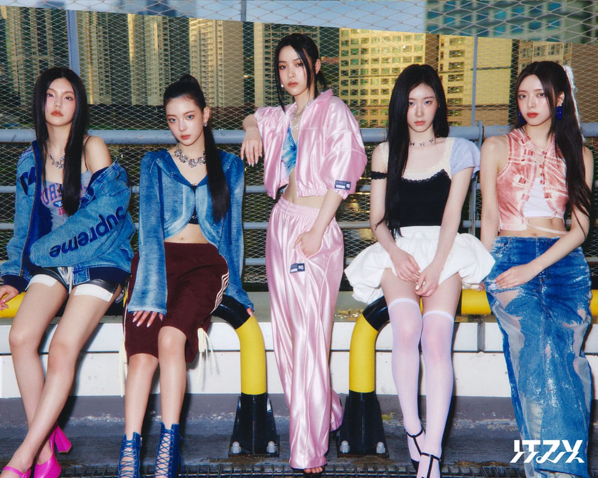 ITZY Unveils Group and Individual Concept Photos for New Album 'GOLD'