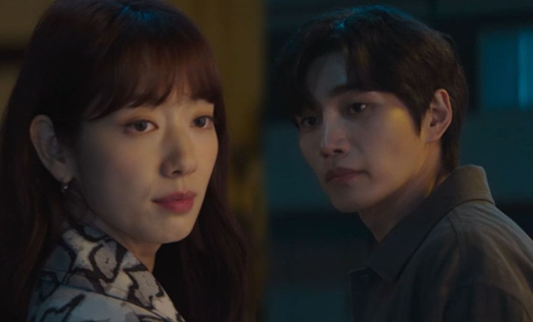 'The Judge from Hell': Park Shin-hye Caught by Kim Jae-young in a Tense ...