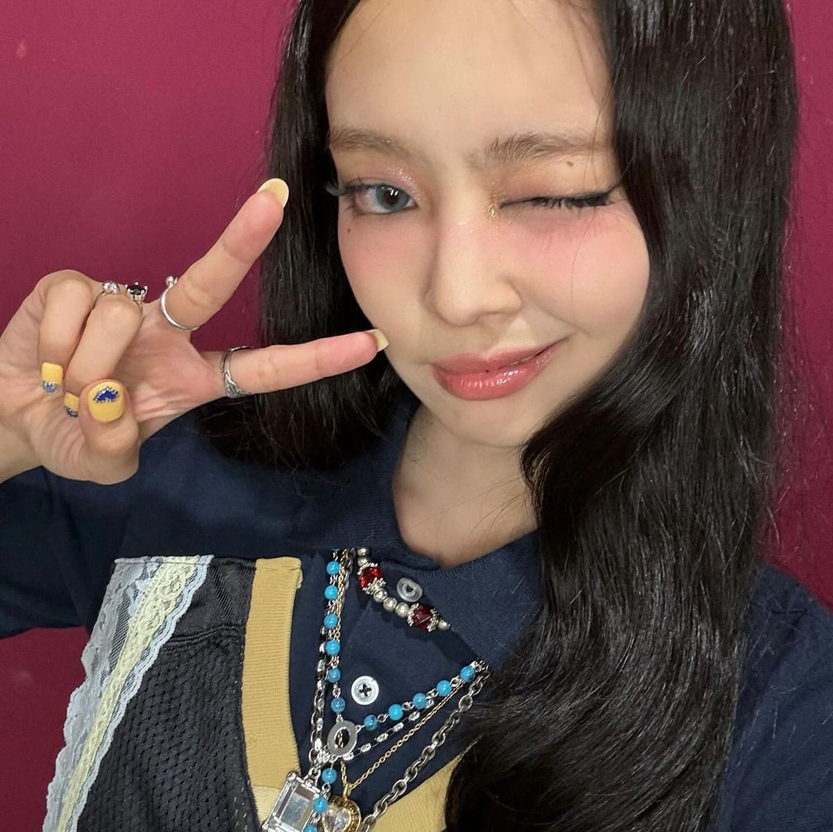 Jennie 'Mantra' Deemed Unfit for KBS Broadcast Due to Brand Mentions