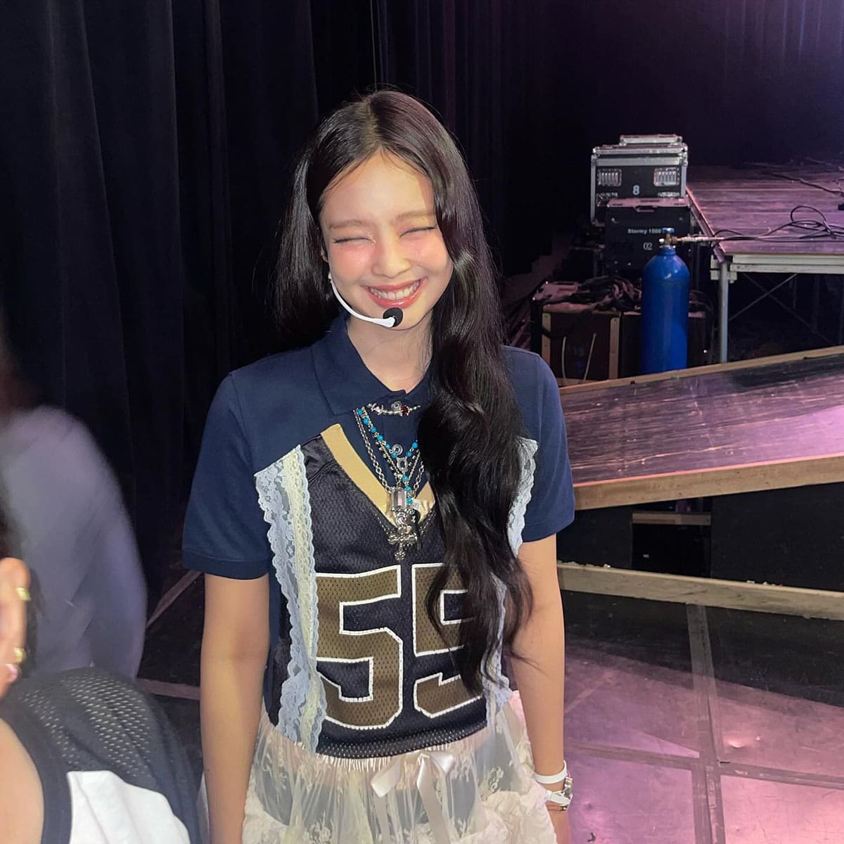 Jennie 'Mantra' Deemed Unfit for KBS Broadcast Due to Brand Mentions