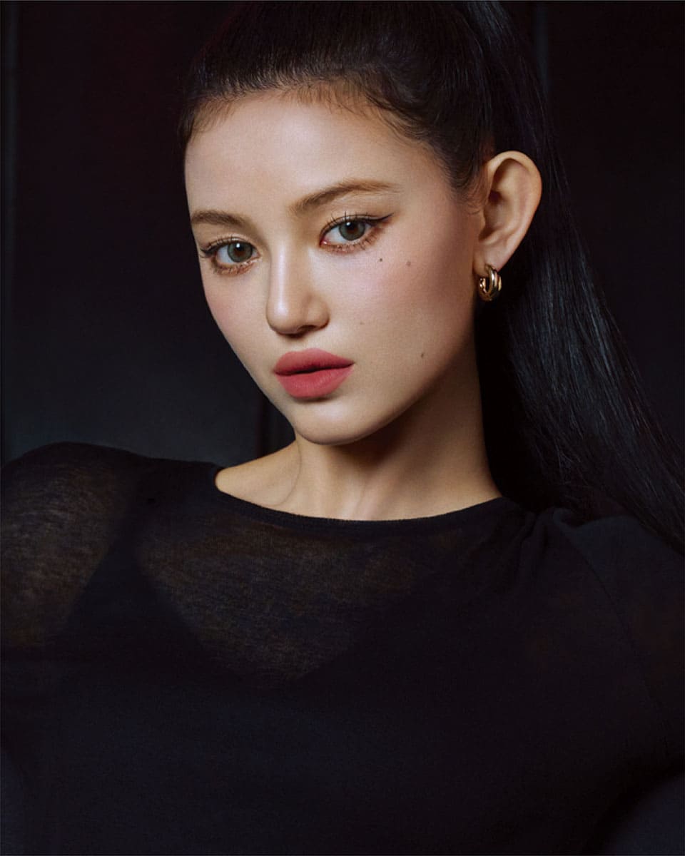 NewJeans Danielle Stuns with Captivating Beauty