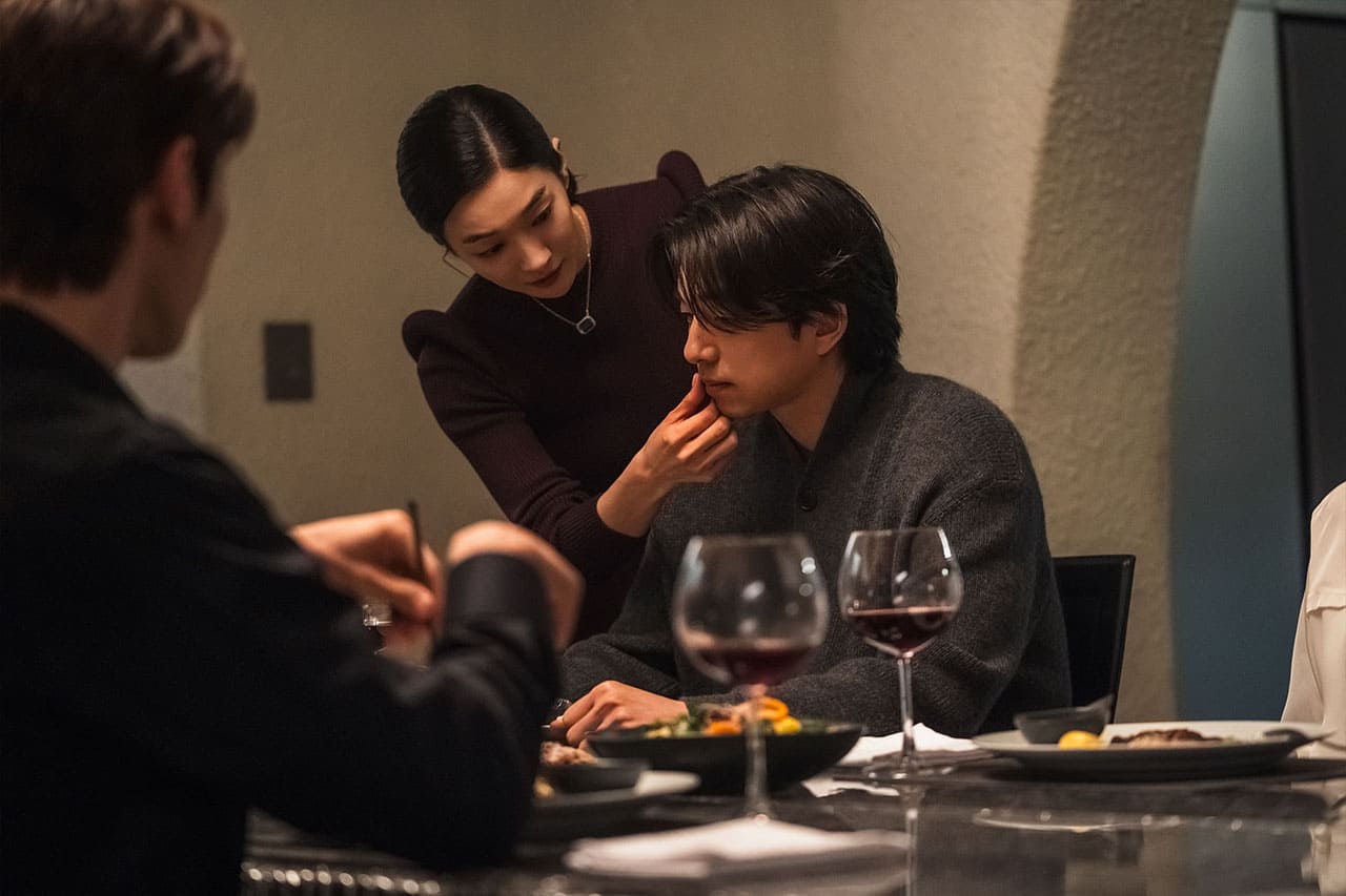 Netflix ‘Trunk’: Gong Yoo ♥ Seo Hyun-jin’s Tense Stills as a Contract Couple