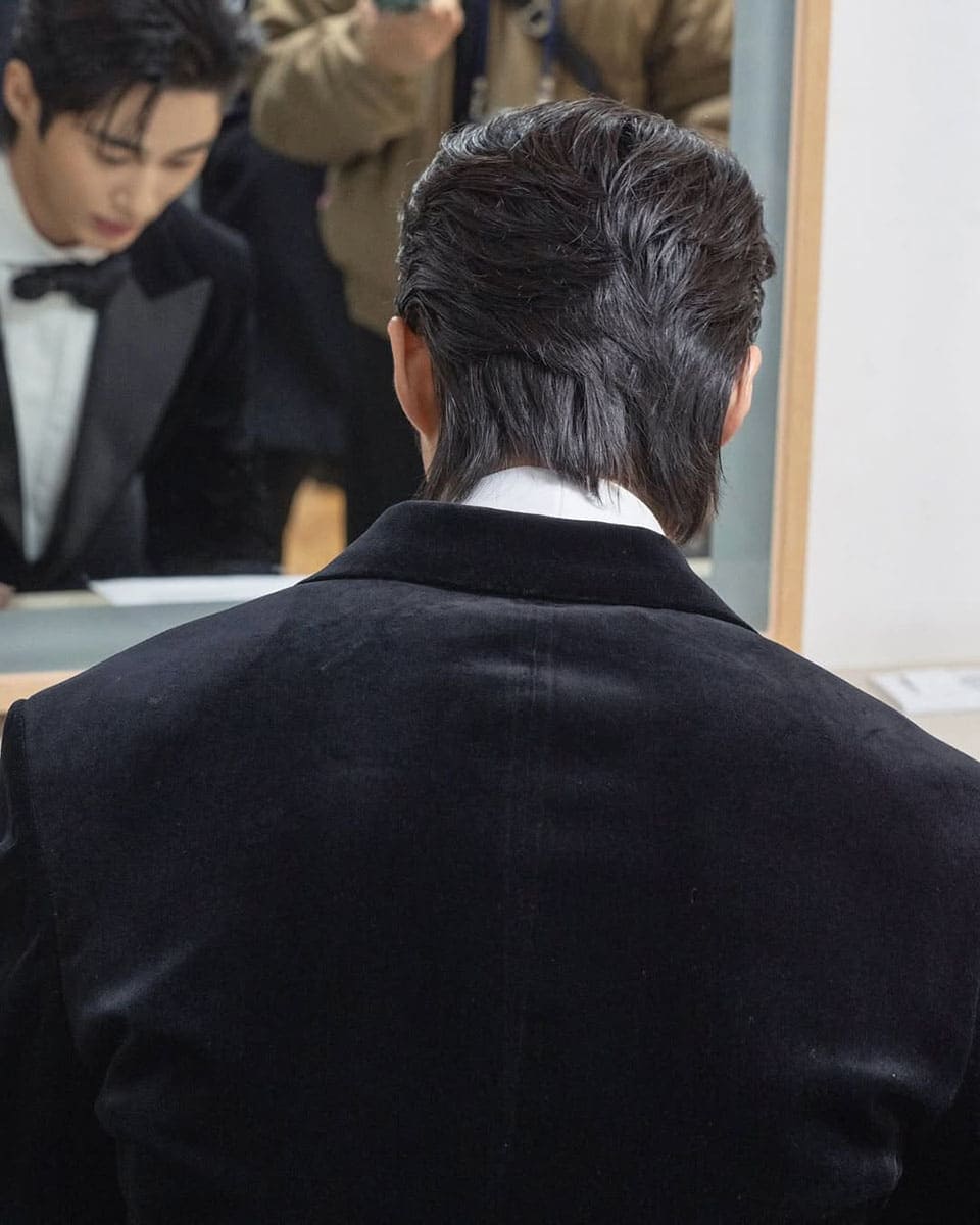 Byun Woo-seok’s Stunning Visuals: Perfect Profile and Back View