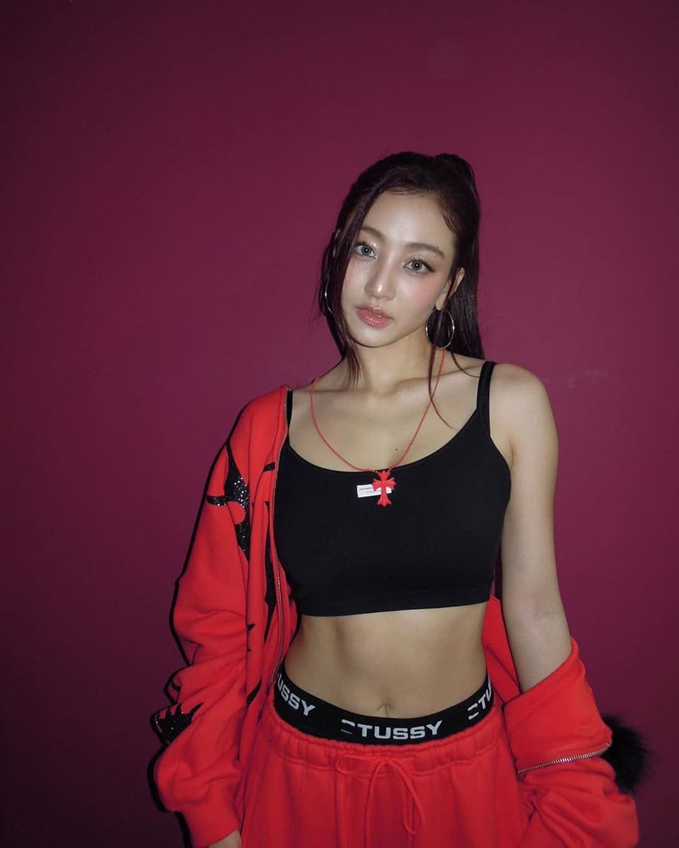 TWICE Jihyo Flaunts Her Toned Abs and Stunning Figure, Epitomizing Healthy Beauty