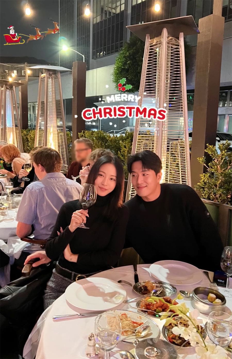 Han Ye-seul ♥ Ryu Sung-jae Celebrate Sweet Christmas Moments Together
