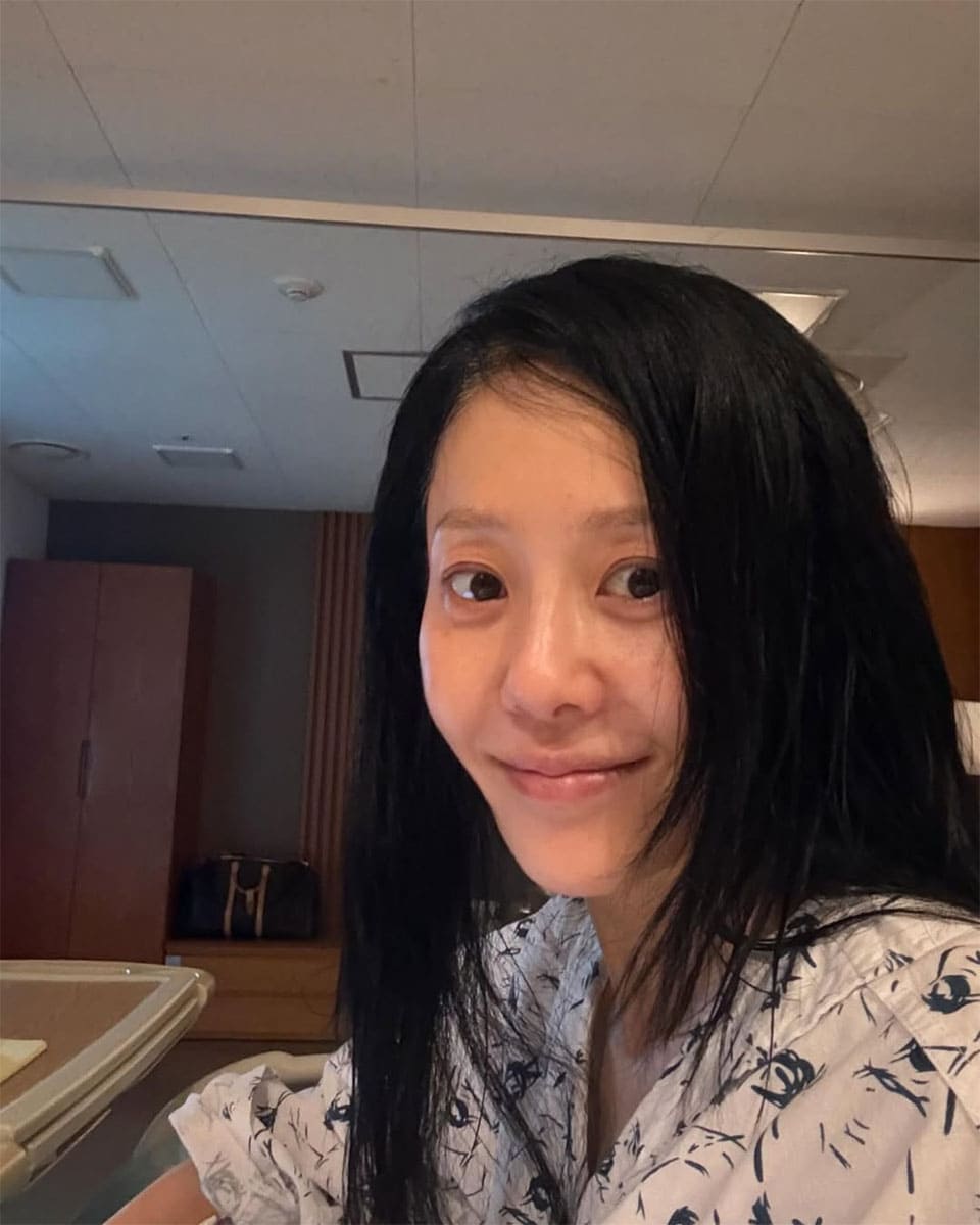 Ko Hyun-jung Shares an Update With Fans on Her Recovery After Surgery ...