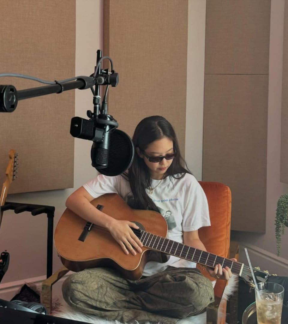 [Jennie Day] BLACKPINK's Jennie Reveals Stunning Birthday Photos with ...