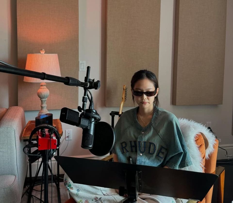 [Jennie Day] BLACKPINK's Jennie Reveals Stunning Birthday Photos with ...